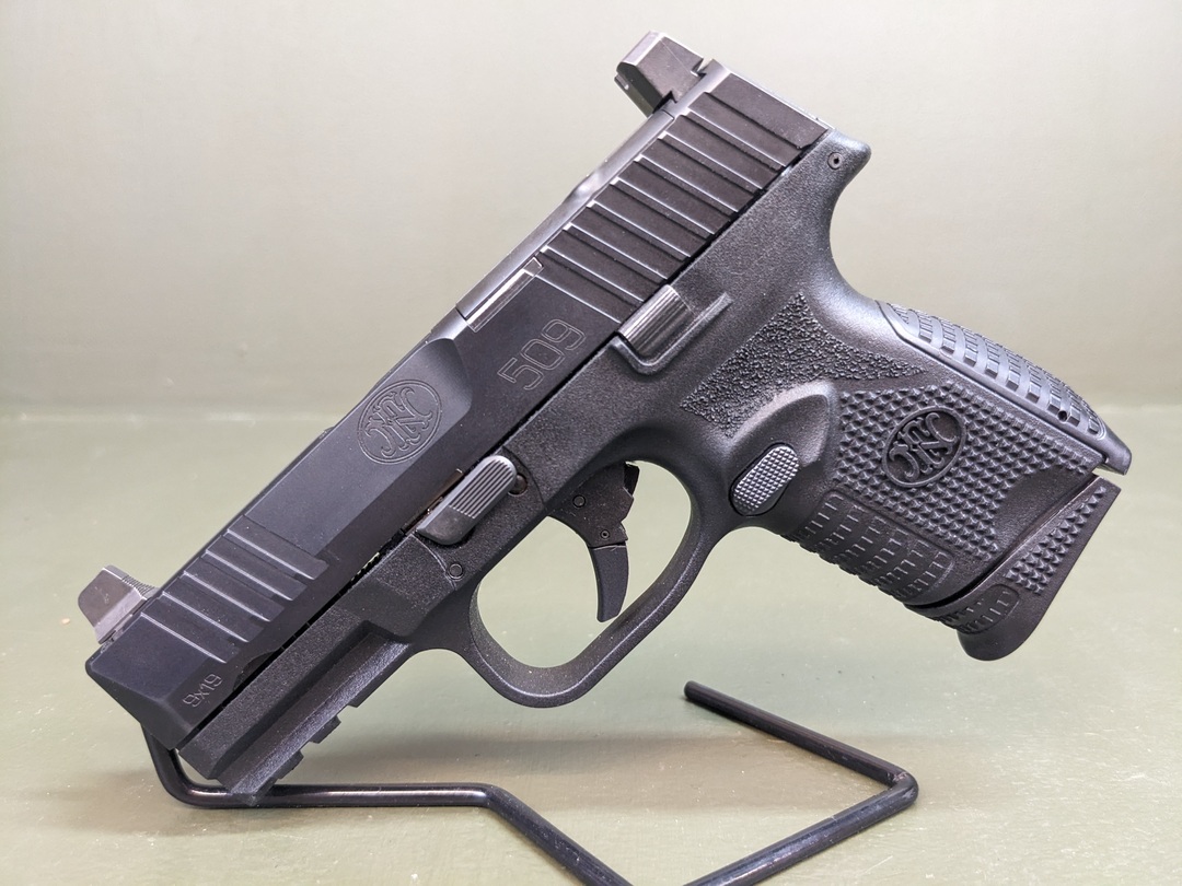 FN 509 Compact 9mm - Semi Auto Pistols at GunBroker.com : 1015632582